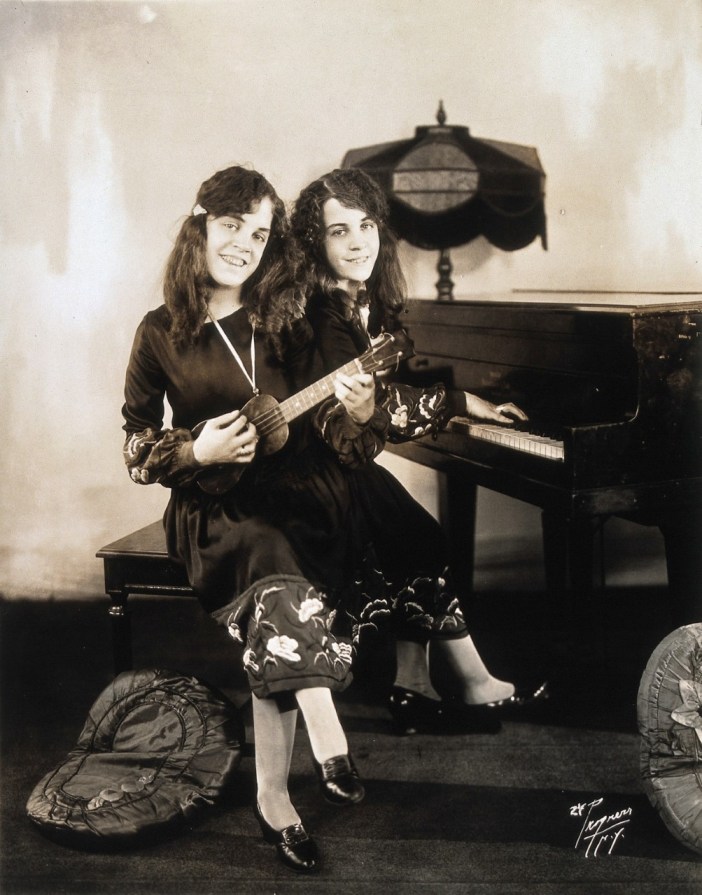 Violet and Daisy Hilton, San Antonio’s conjoined twins. Their uplifting ...